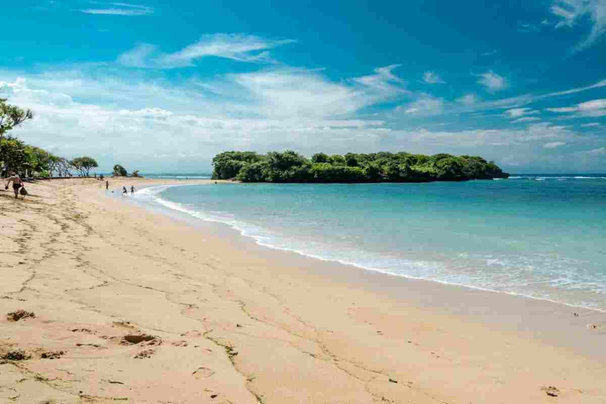 Pantai Nusa Dua Bali: Salah 1 Surga Tropis Yang Menawan